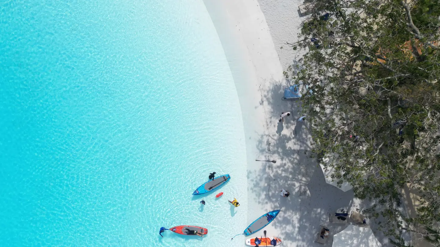 Crystal Lagoons | Un Oasis en Azul de Arenas